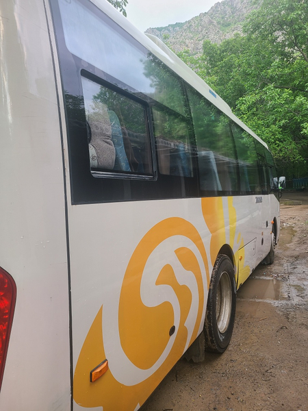 Zhongtong avtobus sotiladi