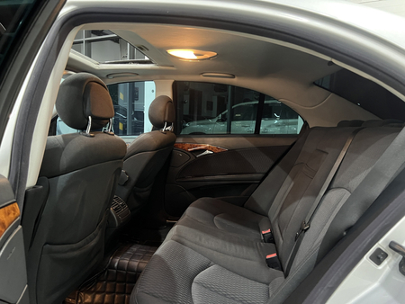 Mercedes benz W211 e240