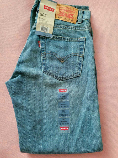 Levis original джинсы на мальчика