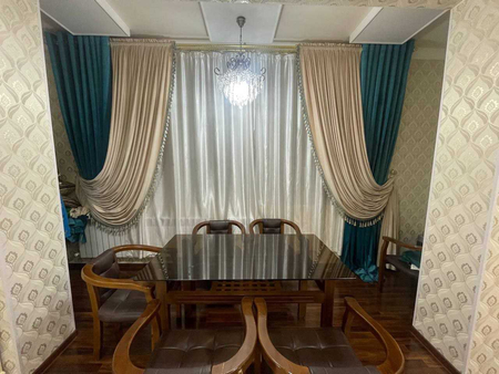 Срочно! Центрда, 4 кабатта, 5 ханалы, 250 кв, Ипатечный жай сатылады.