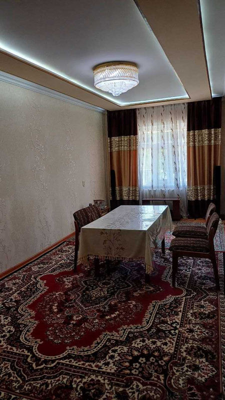 Продаётся 4-х комнатная в Шарке 1 (рядом с базаром)