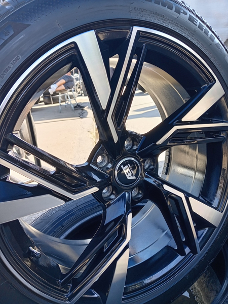 R19 Audi diska Balon Xolati idial