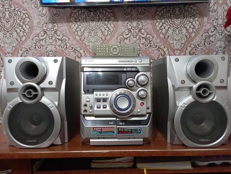 Muzikalni sentir Samsung sotiladi