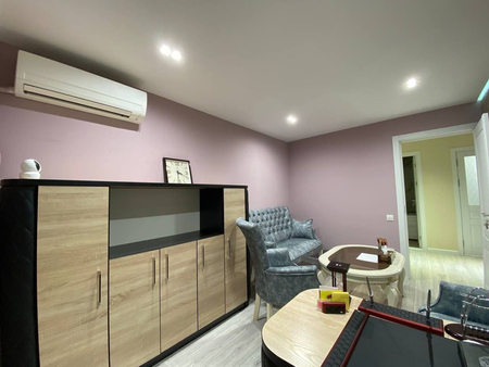 3/2/4 Буюк Ипак Йули 70m²
2х6 Кирпич 

Состояние: Евроремонт 
Ор-р: Ме