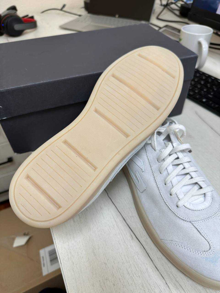 Продам Sneakers марки G