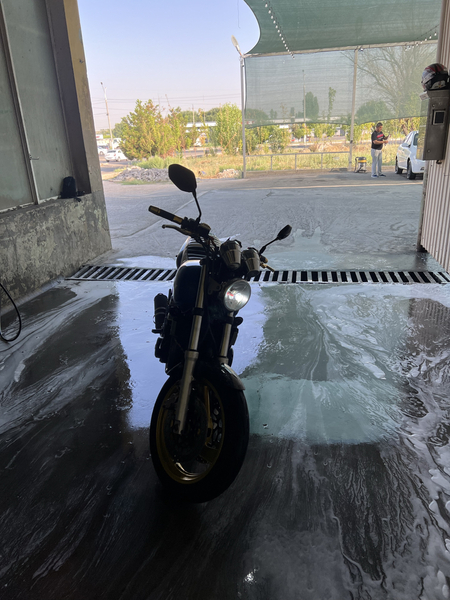 Yamaha xjr400 4 цилиндр 2004 года 3500$ оригинал