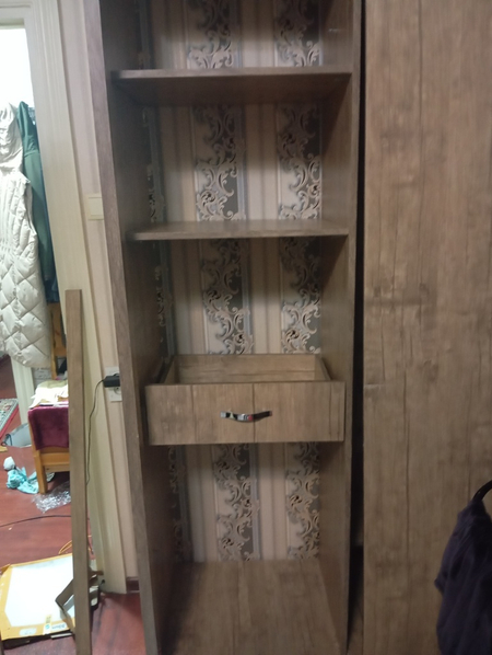 Продается мебель шкафы купе размеры 90×2.30 второй 1.5×2.30.