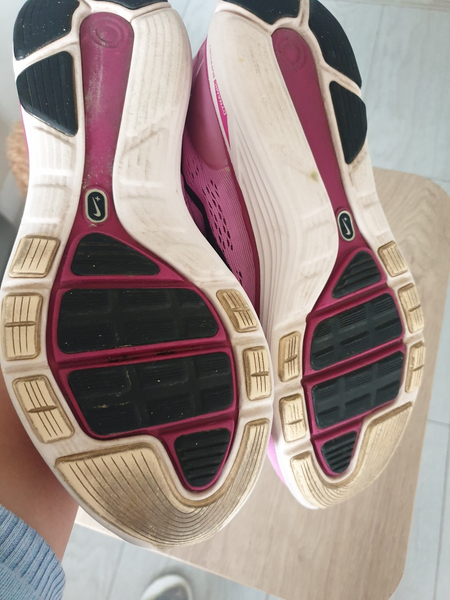 Кроссовки  NIKE оригинал