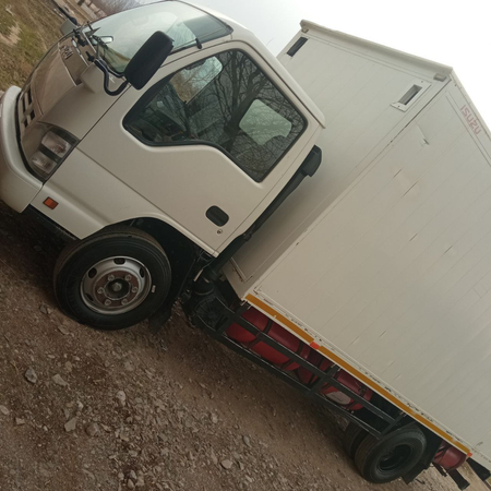 Isuzu 2013 yil 190 ming yuigan radnoy moshina