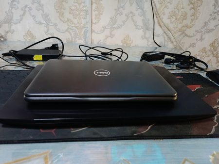 Acer Nitro 5 + DELL 360° ekran sensir ideal  holatda
