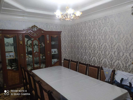 Продаю участок с домом в кибрайском р махалля байджигит 15сотк СР