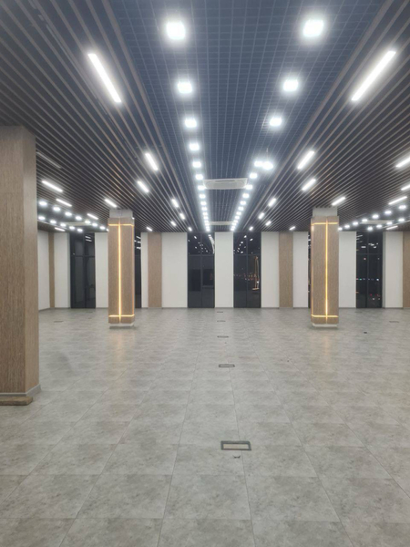 Аренда Ул. Махтумкули  Здание 4550 кв.м