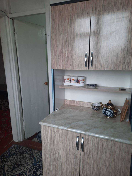 СРОЧНО !! Продается квартира в Яшнабаде 1/4/4 ( 33 кв/м ) Авиасозлар 4