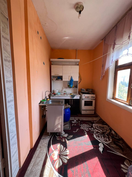 Срочно продаётся 1х комнотная квартира. Согдиана.