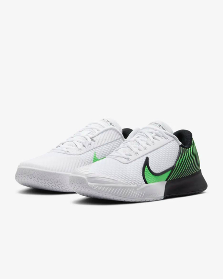 Новые теннисные кроссовки nike