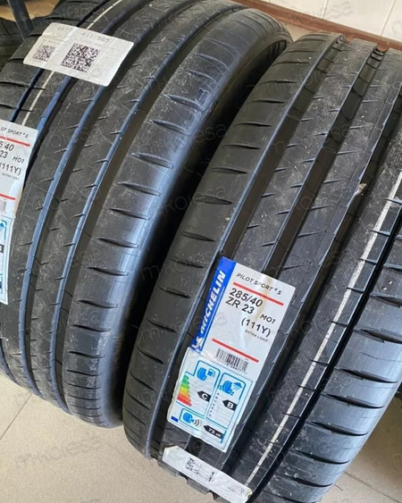 Michelin Pilot Sport 4S 285/40ZR23 & 325/35ZR23 для BMW X7, GLS450