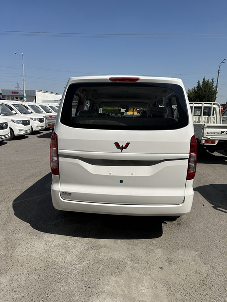 Wuling Honguang V