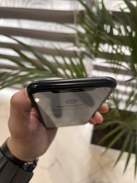 Продам Iphone XR 64 GB