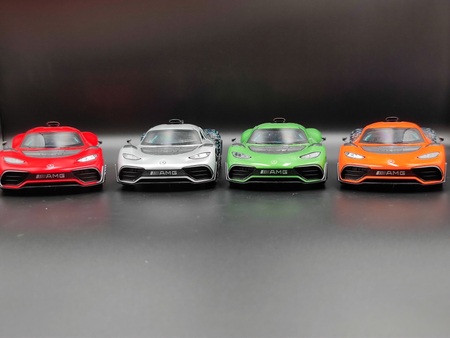 Mercedes AMG One металлическая масштабная модель машинка - Доставка