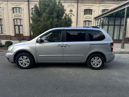 Продается KIA Carnival