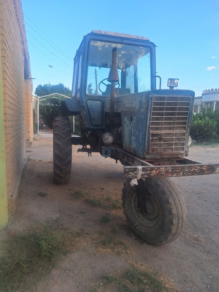 Трактор 1988 йил