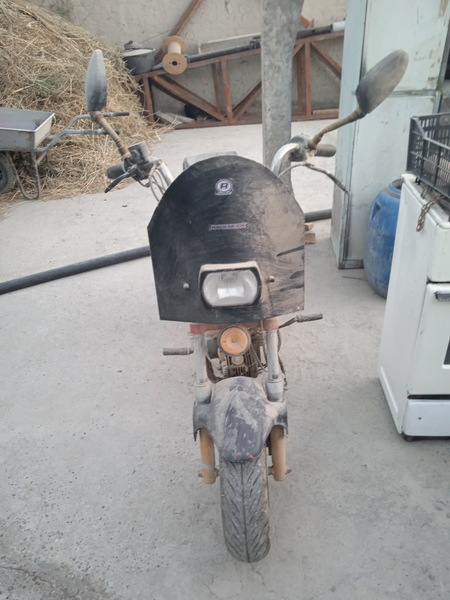 Продам итальянская скутер 110 кубовый