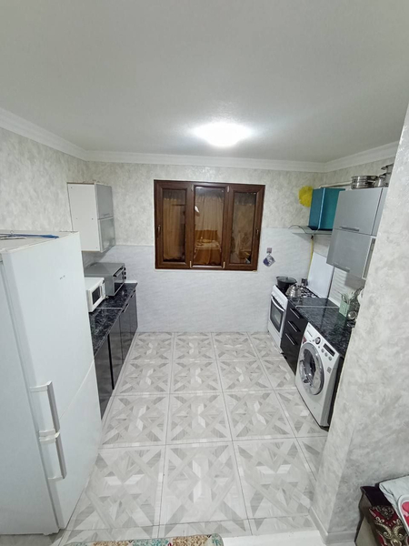 Продается  3ком 1етаж