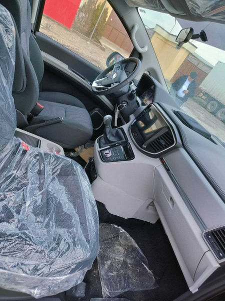 Linya,Bog'chala va Oilaviy sayoxatlaga mo'ljallangan 9kishili Jac m4