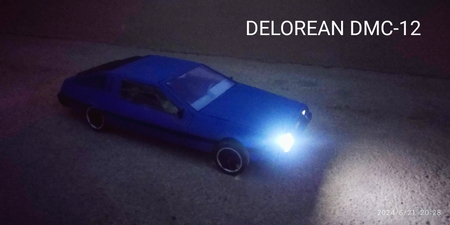 DELOREAN DMC-12 model qo'l mehnati