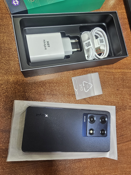 Infinix Note 30 Pro 16 (8+8) / 256 GB Phantom black ideal Duos