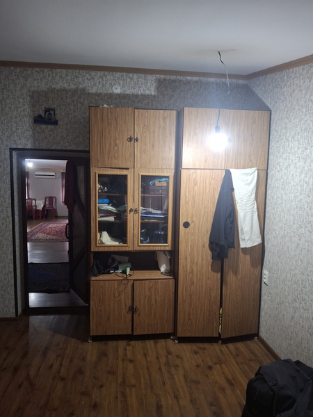 Продаётся 2х комнатная квартира на четвертом этаже с ремонтом.НЕДОРОГО