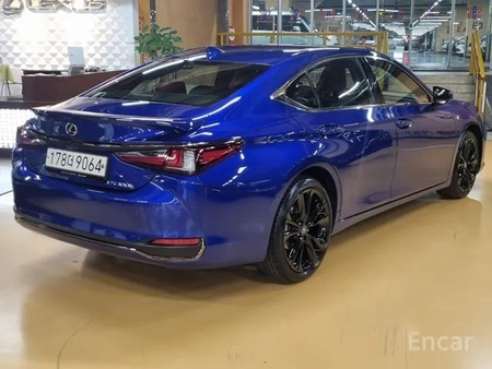 Lexus ES300h F-Sport