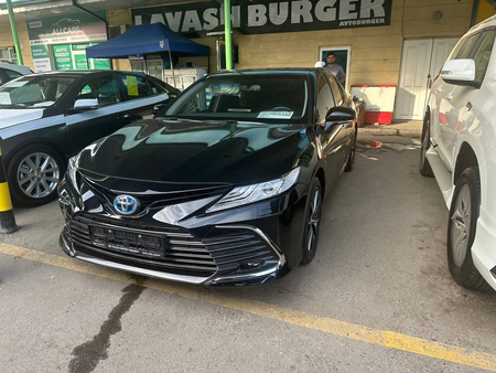 Тайота Camry 2023