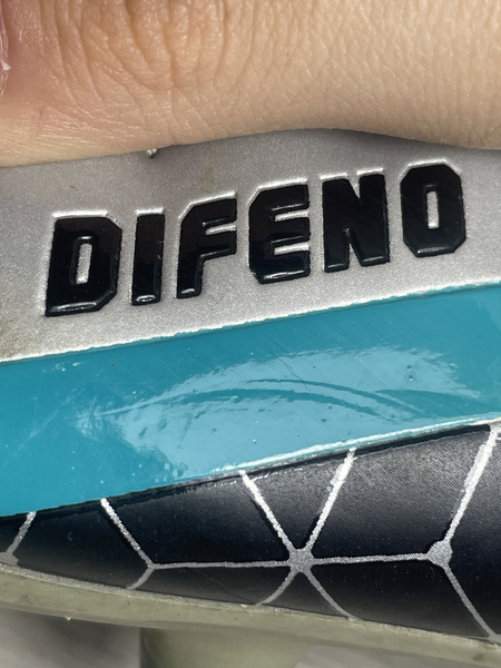 Оригинальные футбольные бутсы Difeno.