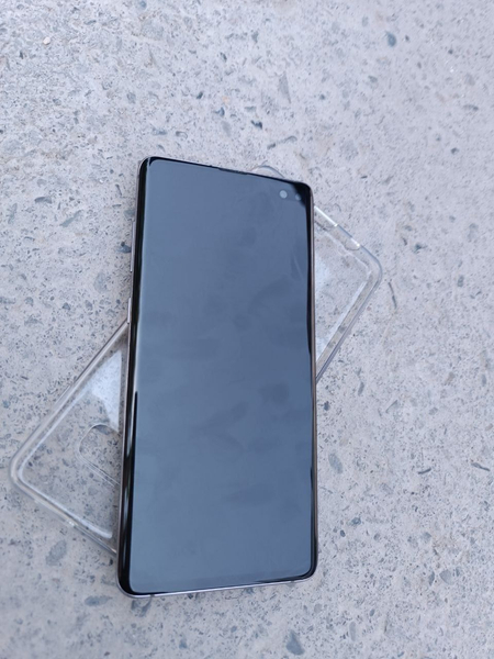 Samsung s 10 plus 8 va 128gb holati idial