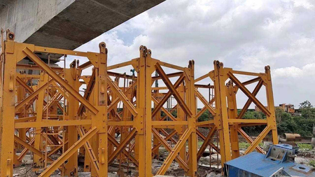 Продам большой башенный кран 18 тонн.