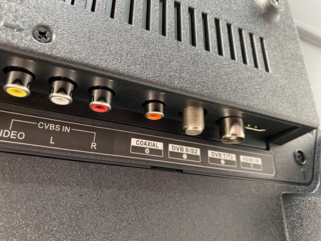 Телевизор Samsung Q90 32