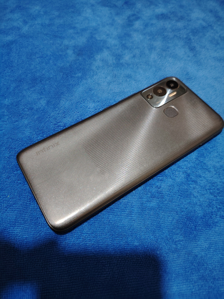Infinix Hot 12play sotiladi