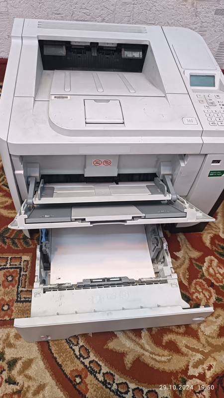 HP LaserJet P3015 Printer . Принтер