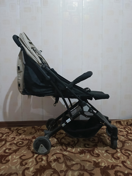 Коляска в хорошем качестве