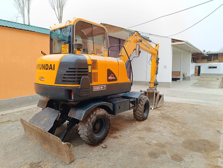 Sotiladi, продается Hyundai 555W-7