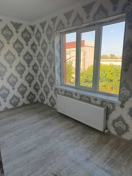 продается 3х комнатная квартира в районе Спитаменшох ориентир Сино