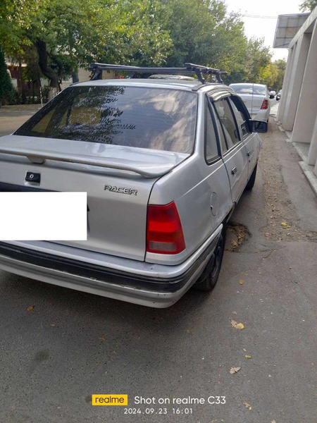 Продам Daewoo Racer