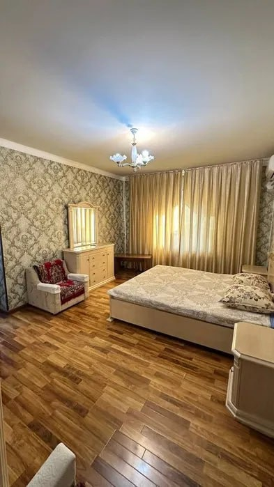 Квартира на Ойбеки 1/6/9 с мебелью техникой ремонт хороший