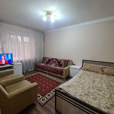 Сдаётся 1 комнатная квартира рядом с парка Дустлик (Бабура)