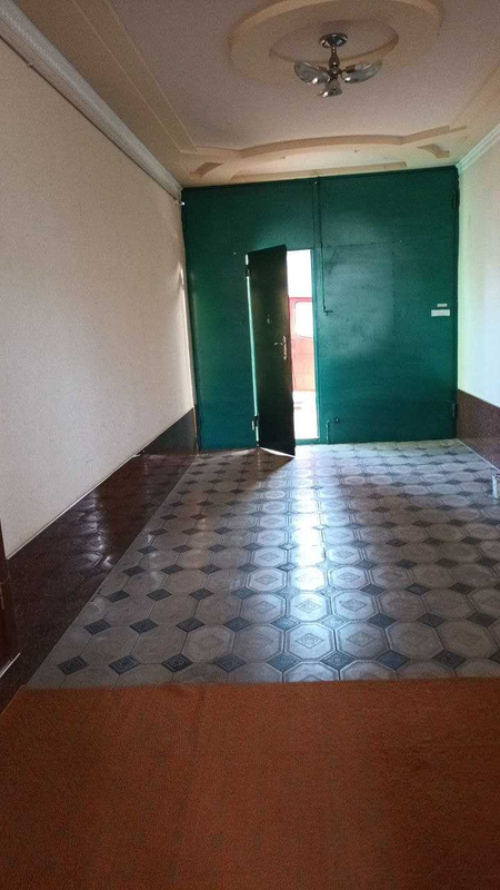 Hovli joy sotiladi