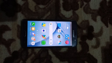 Samsung galaxy j7 sotiladi