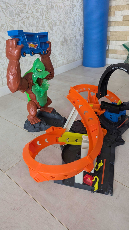 Трек Hot Wheels средний