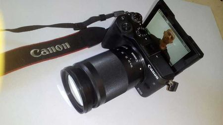 Canon m6 +18-150mm +вспышка + синхрошнур вспышек