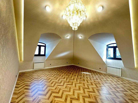 (К126808) Продается 5-ти комнатная квартира в Мирзо-Улугбекском районе